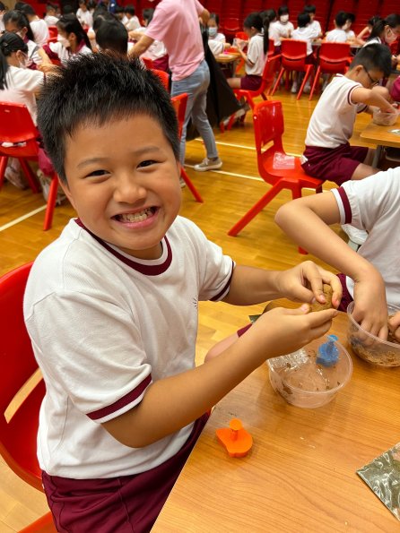 IMG_2489 | 4B | P.3-4 | 數學科大課 | 20230620_端午節跨學科活動中華文化日 | 6月份 | 2022-2023年度 | 活動剪影